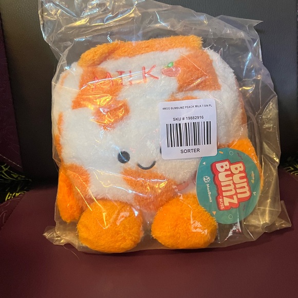 Kellytoy | Toys | Peach Milk Bum Bumz 75 Hot Topic Exclusive | Poshmark